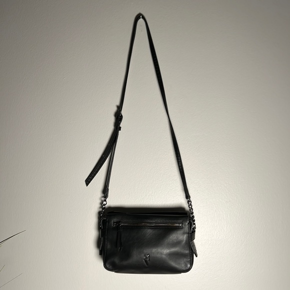 Simply Vera Vera Wang | Bags | Simply Vera Vera Wang Sintra Crossbody Bag | Poshmark